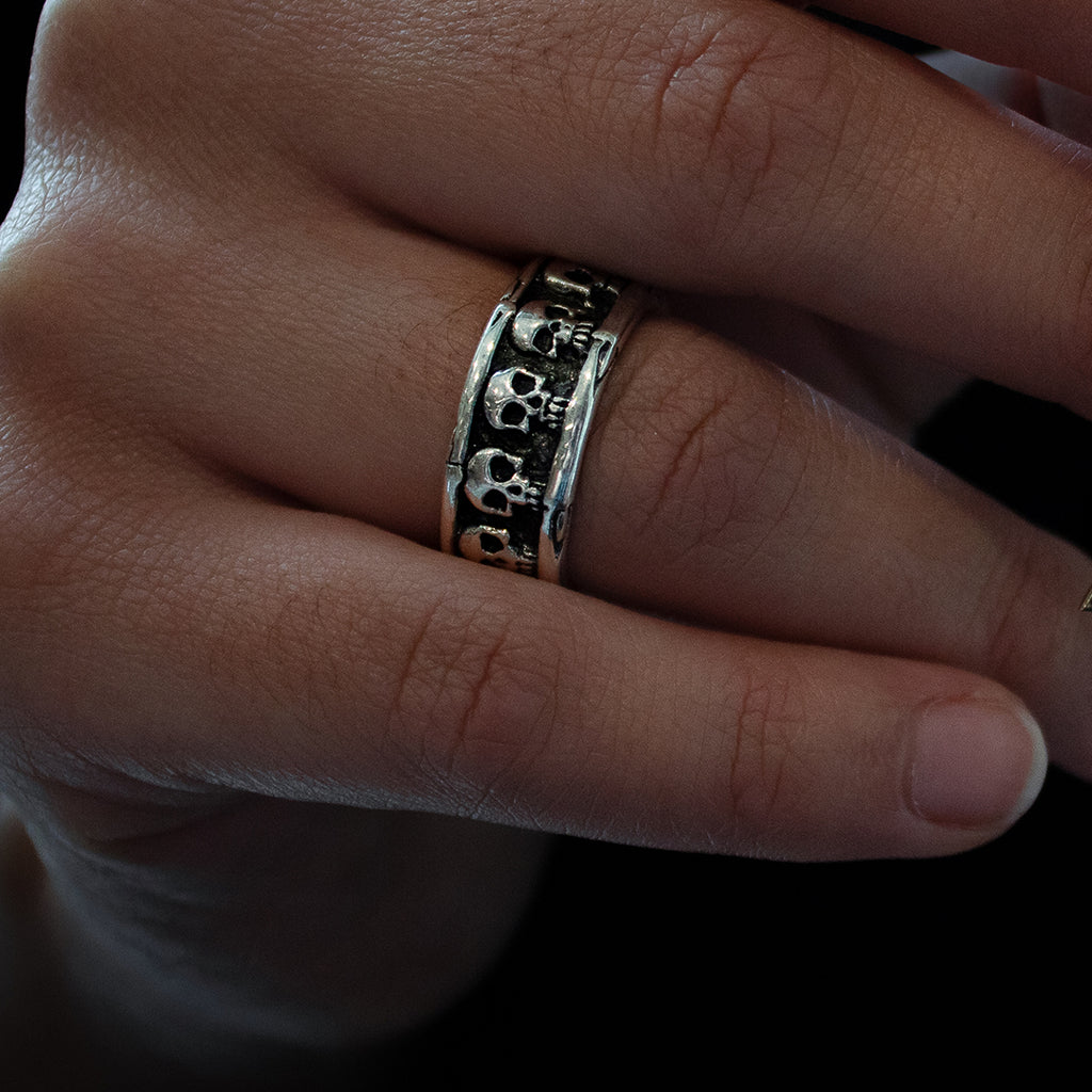 Skull and Bones Ring – Silver Phantom Jewelry